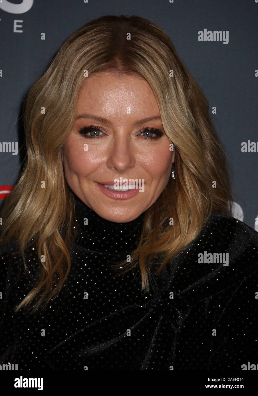 Kelly ripa cnn heroes hi-res stock photography and images - Alamy