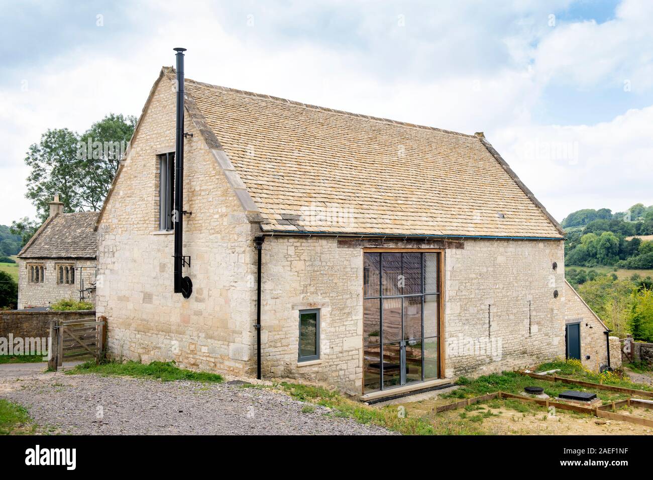 Loft conversion house uk hi-res stock photography and images - Alamy