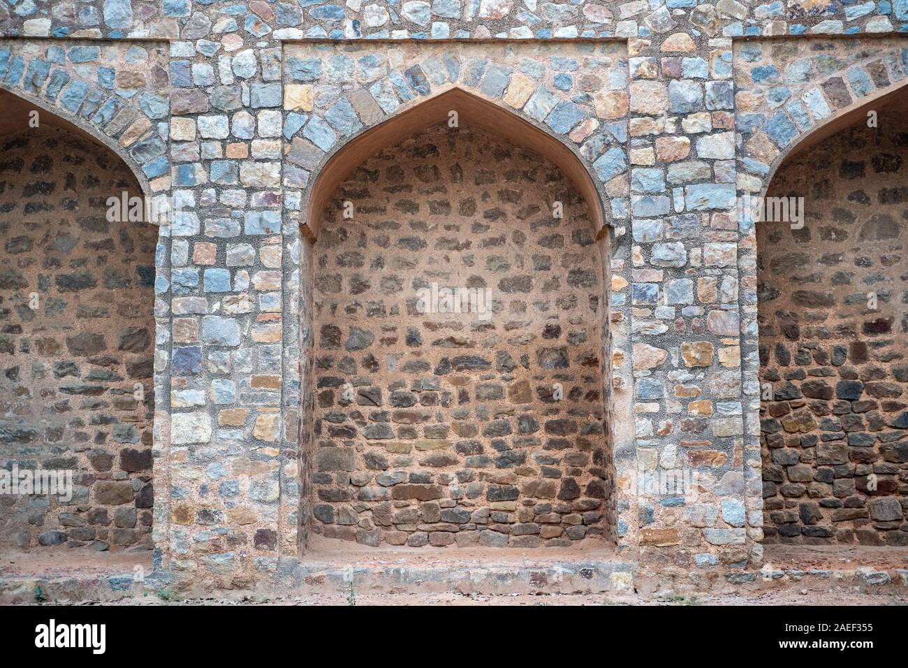 Doorway historic tomb building hi-res stock photography and images - Alamy