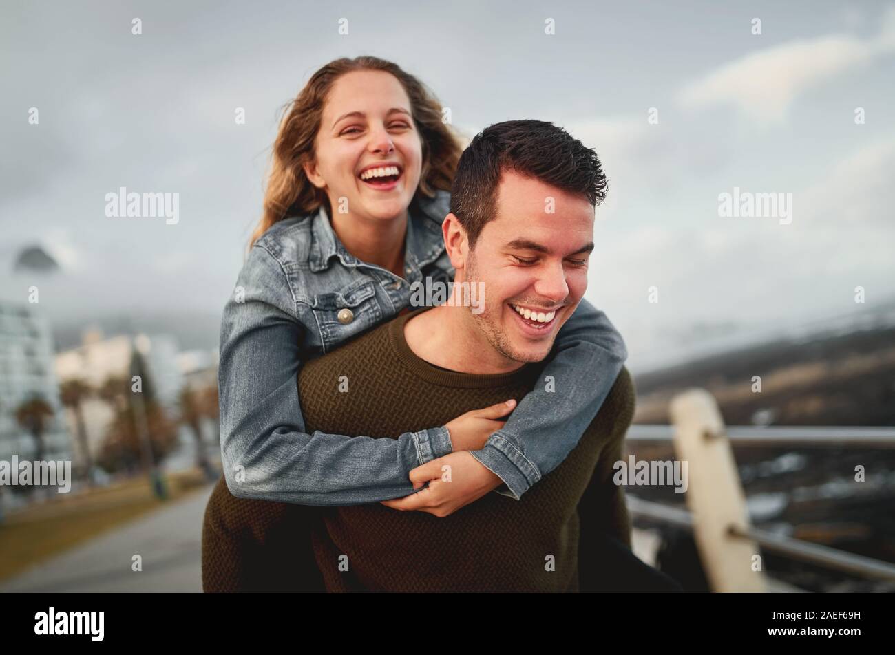 Man carrying a woman hi-res stock photography and images - Alamy