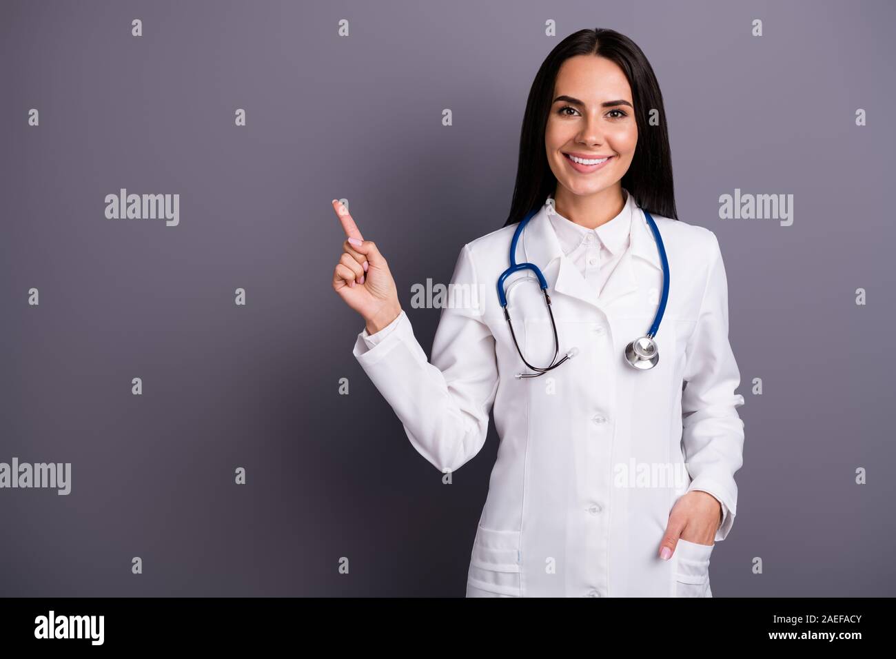 Portrait of her she nice attractive lovely pretty cheerful cheery ...