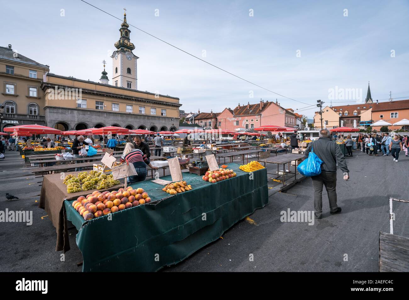 Croatian supermarket hi-res stock photography and images - Alamy