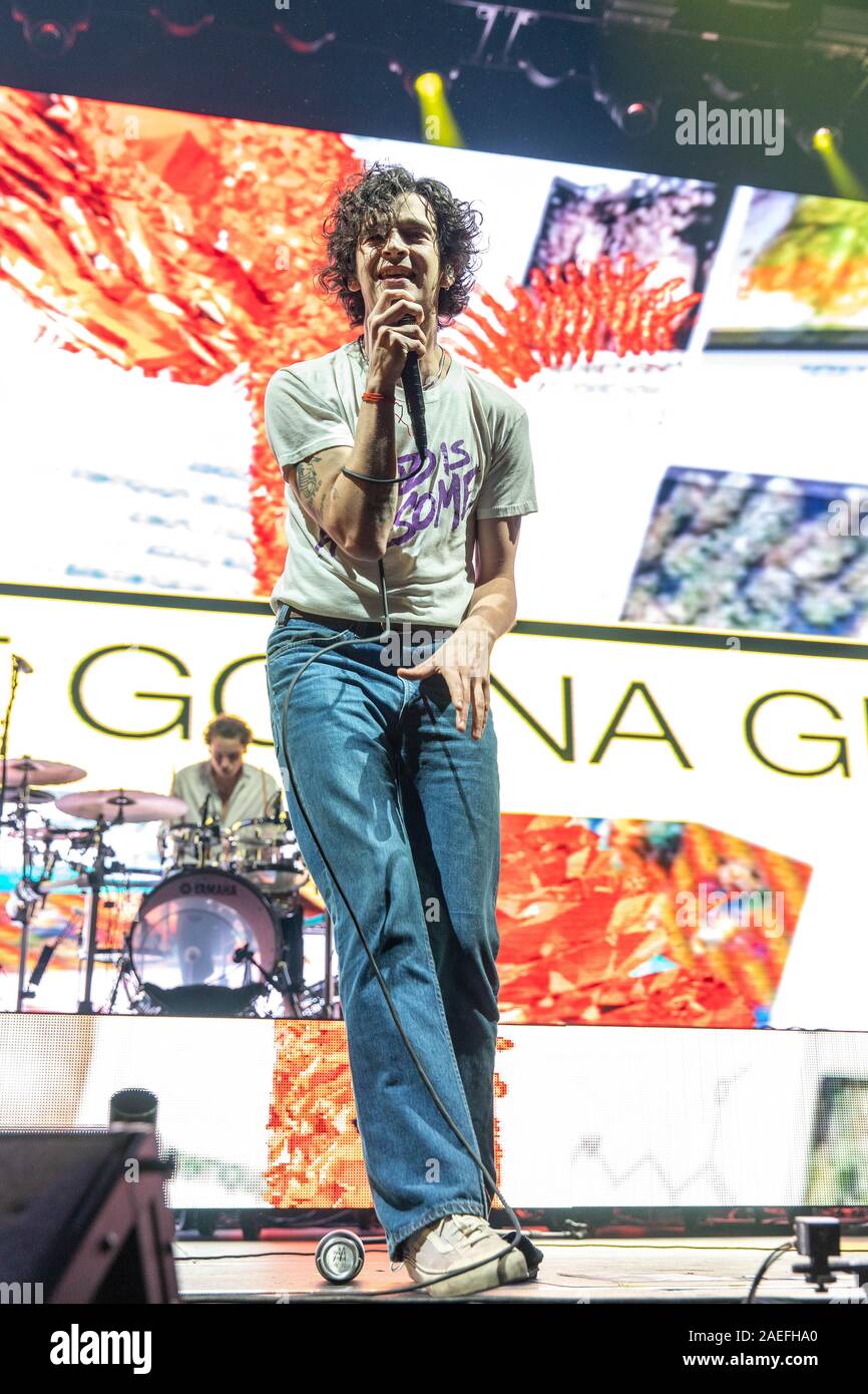 December 8, 2019, Anaheim, California, U.S: MATT HEALY of The 1975 ...