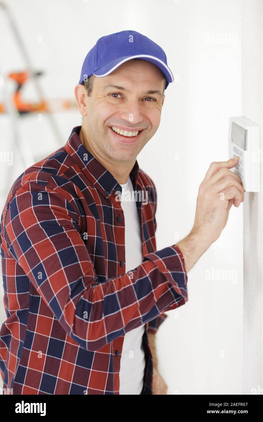 Valve grin hi-res stock photography and images - Alamy