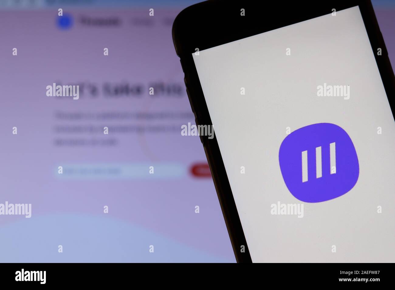 Los Angeles, USA - 10 March 2020: Threads app logo on phone screen ...