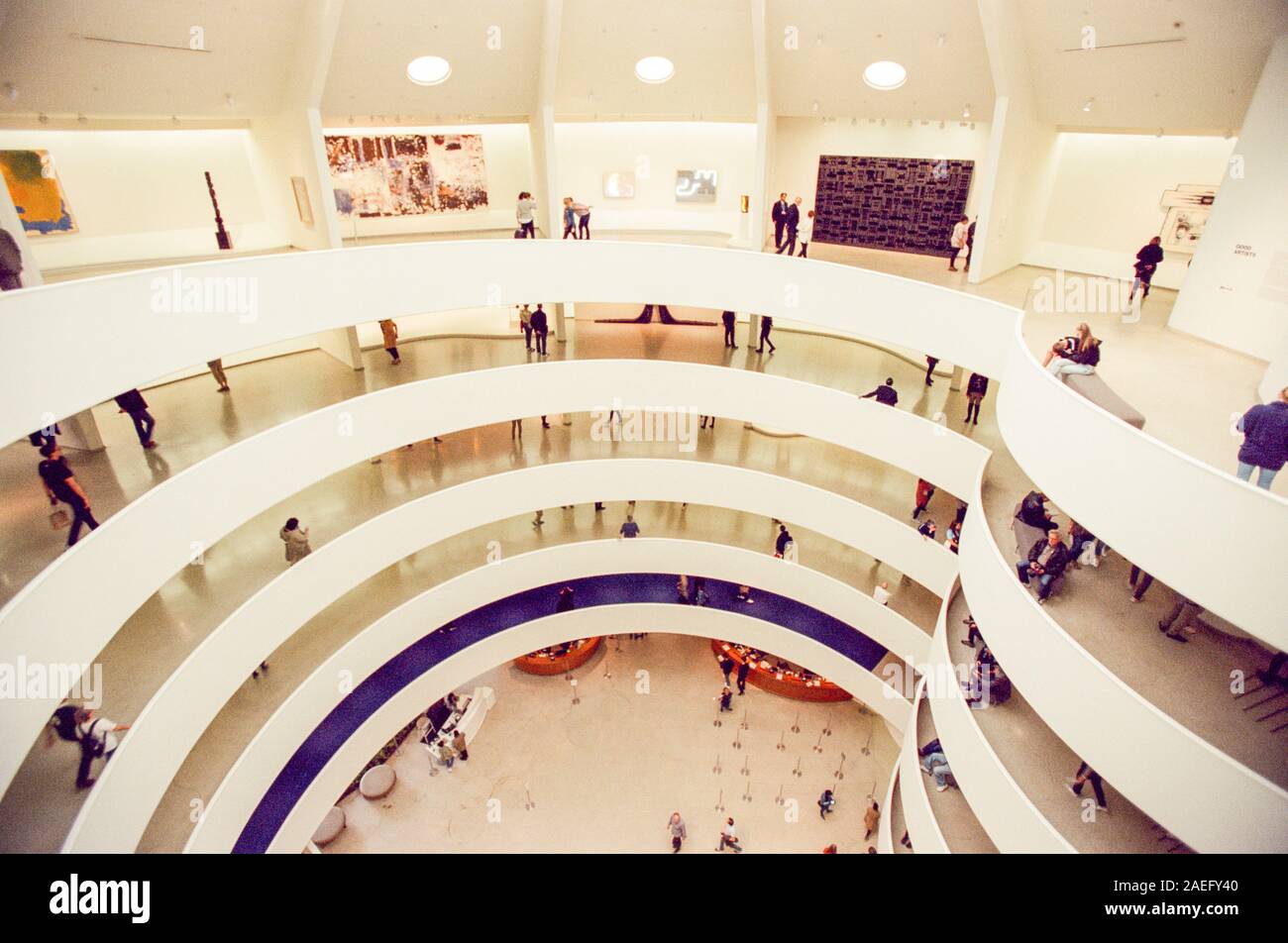 The Spiral Rotunda atrium inside the Guggenheim Museum, Fifth Avenue ...