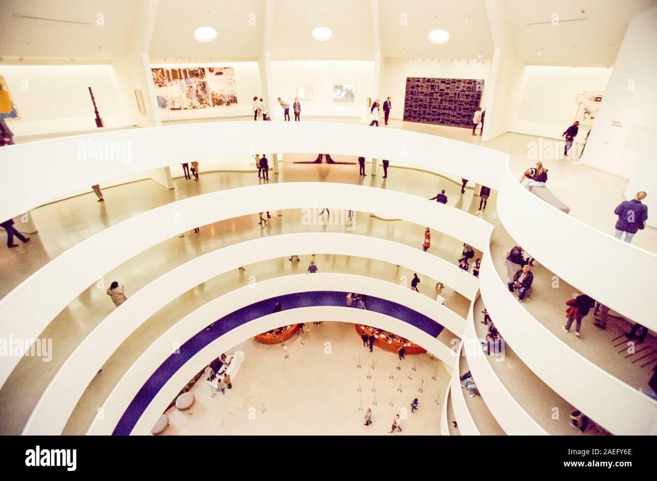 The Spiral Rotunda atrium inside the Guggenheim Museum, Fifth Avenue ...