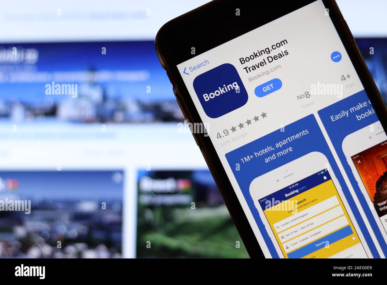 Los Angeles, California, USA - 21 November 2019: Booking.com logo on ...