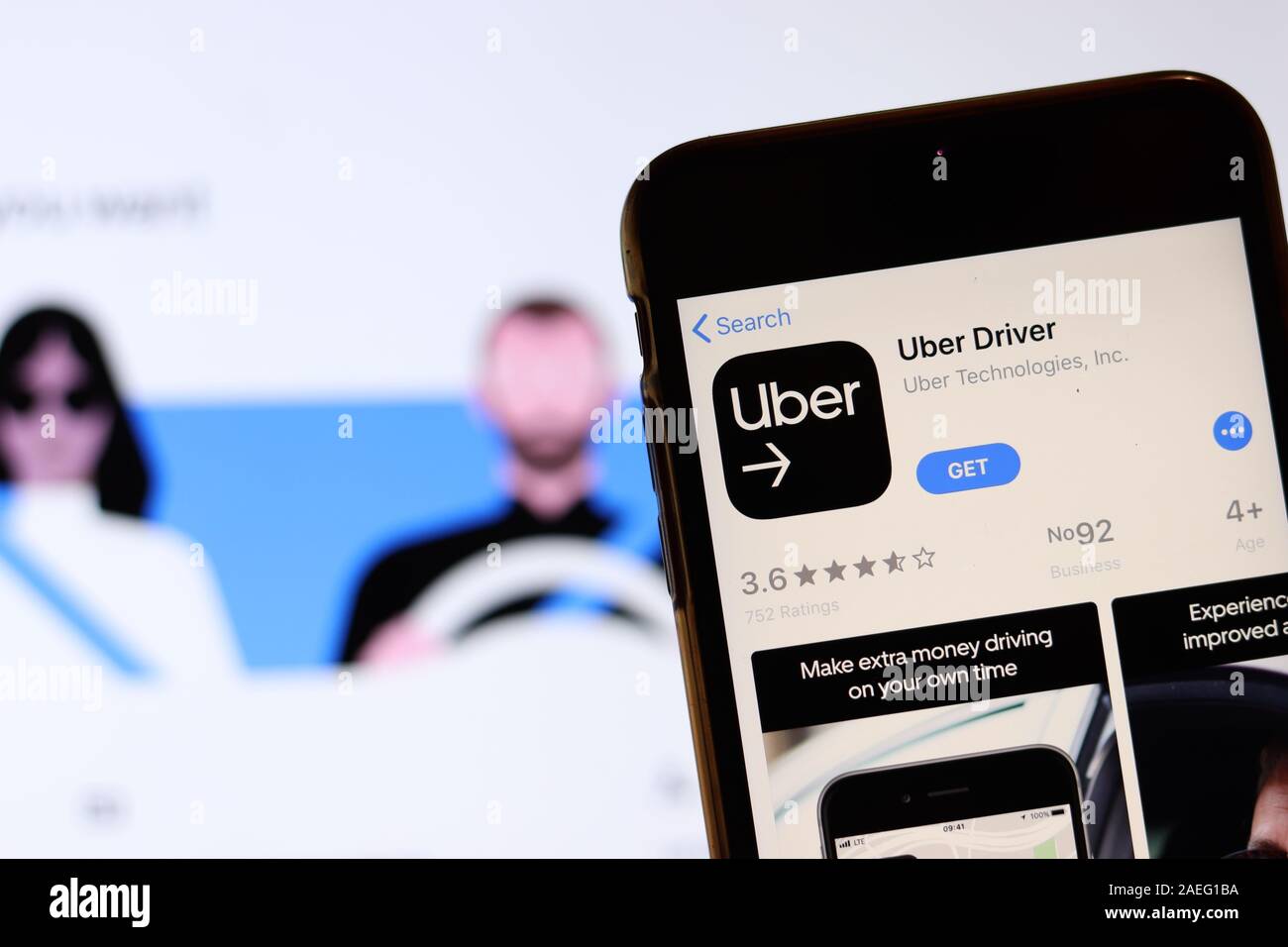 Los Angeles, California, USA - 26 November 2019: Uber Driver icon on ...