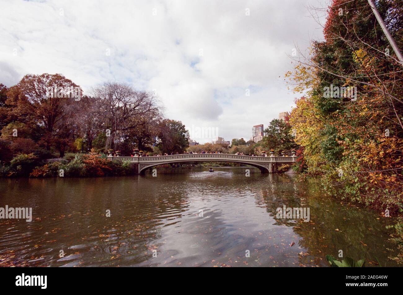 Bow Bridge in Fall, Central park, New York City, United States of ...