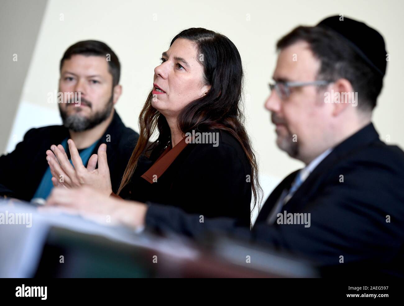Berlin, Germany. 09th Dec, 2019. Rabbi Elias Dray (r), Imam Ender Cetin ...