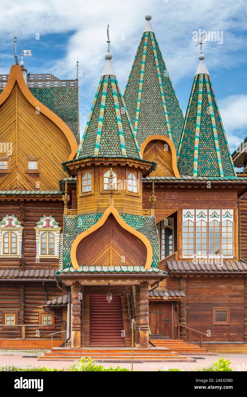 Wooden palace of tzar Aleksey Mikhailovich in Kolomenskoe ...