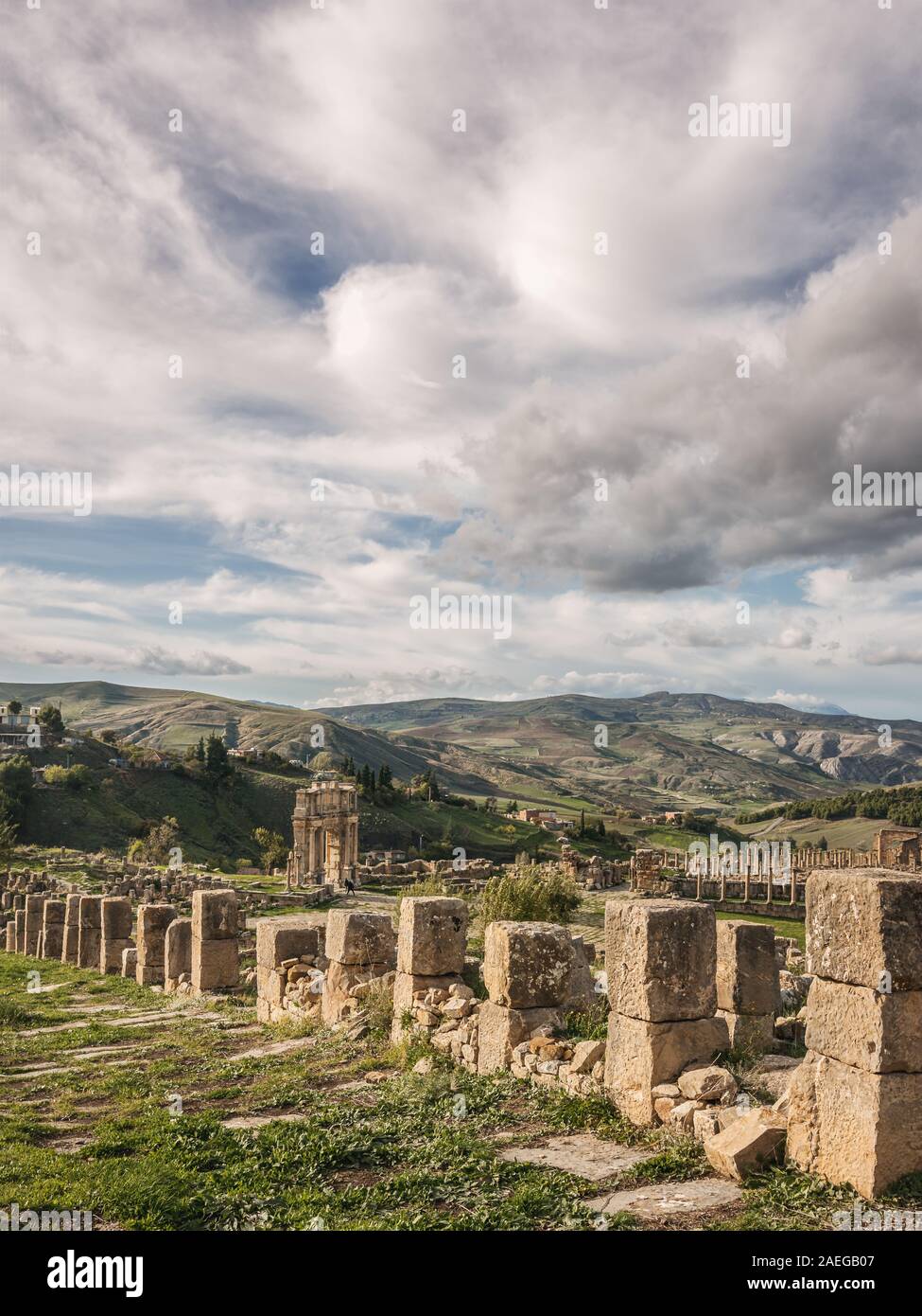 Algeria roman ruins architecture hi-res stock photography and images ...