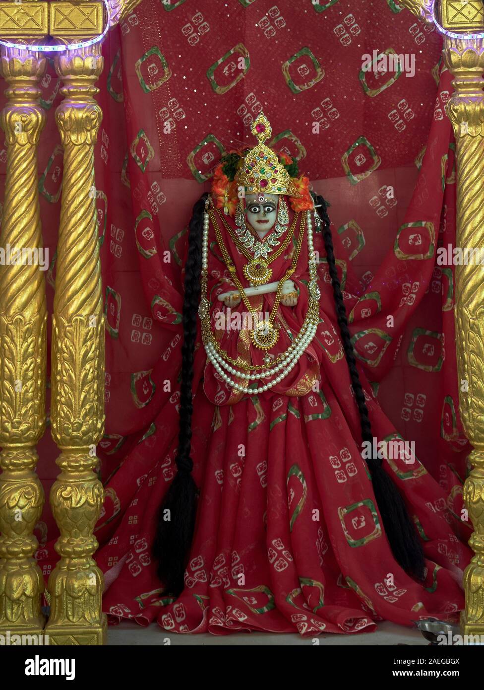 01 Nov 2019 Annapurna Devi’s Marble Statue in Mavadio Mataji Mandir ...