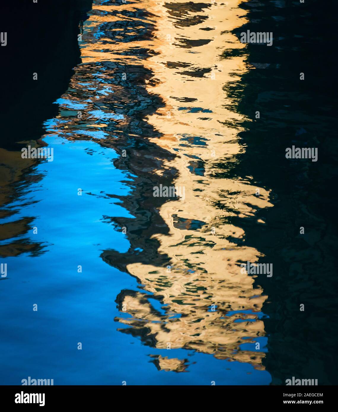 water texture background close up. Bright colorful water reflection ...