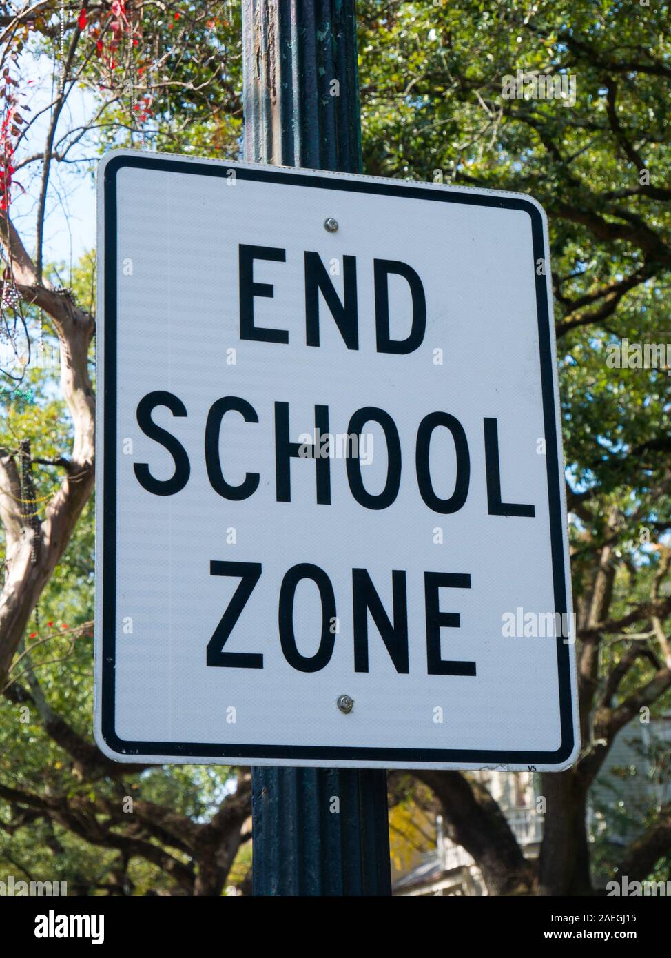School Zone Sign Stock Photos & School Zone Sign Stock Images - Alamy