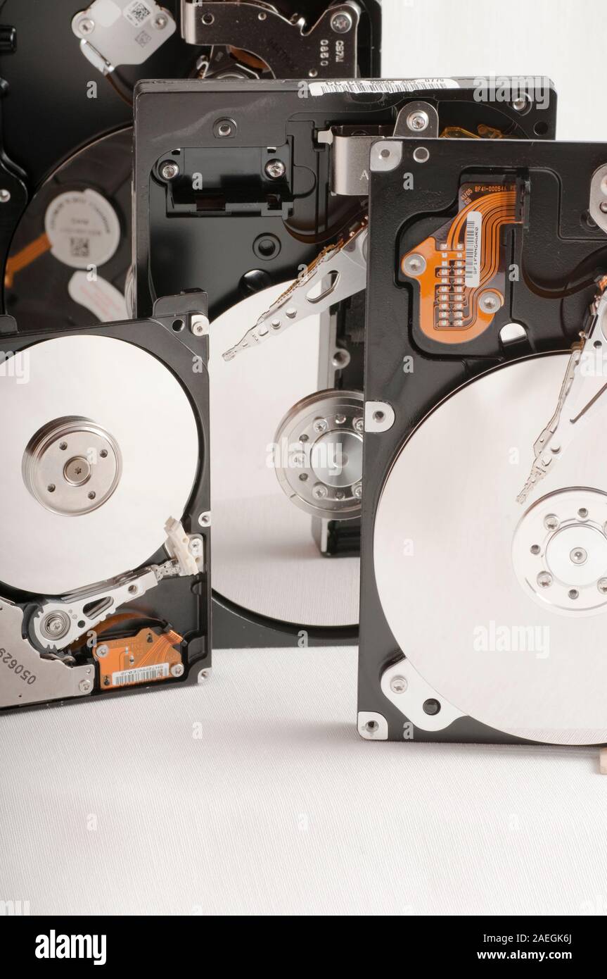 details of hard disk drive open Stock Photo - Alamy