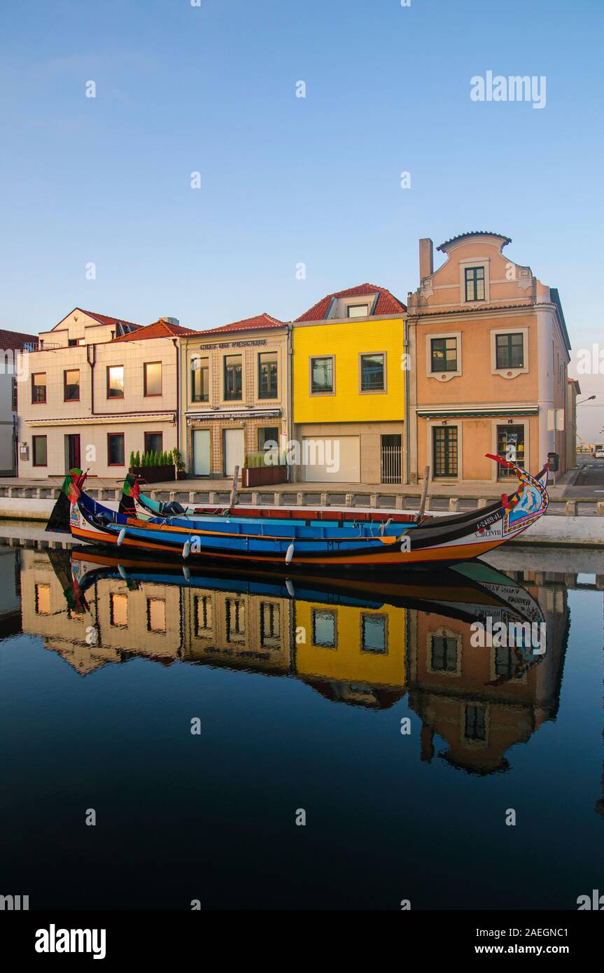 Portuguese boats hi-res stock photography and images - Alamy