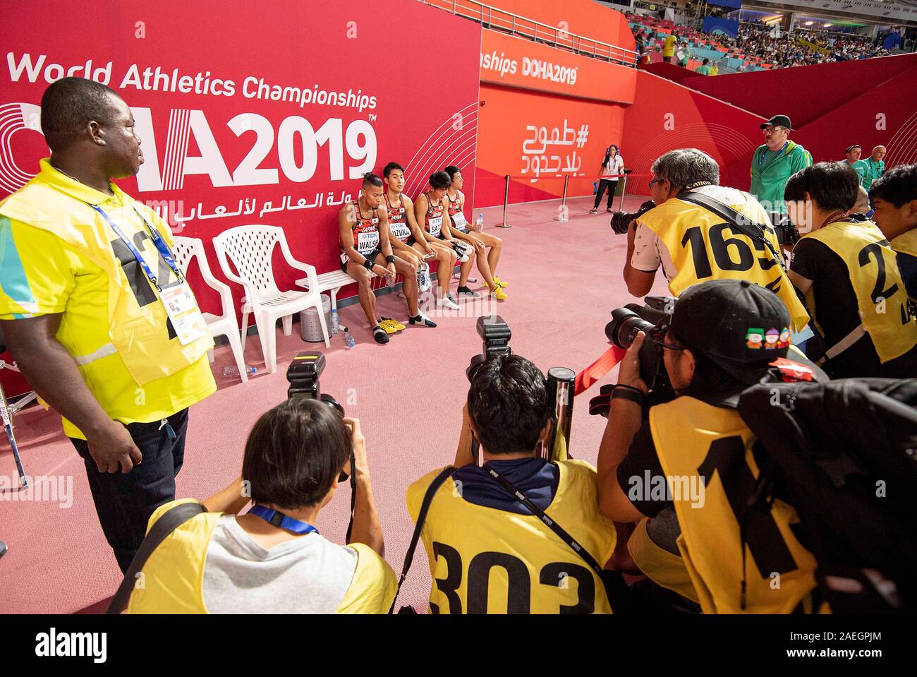 Feature, Team JPN 3rd place surrounded by photographers, Final 4x100m ...