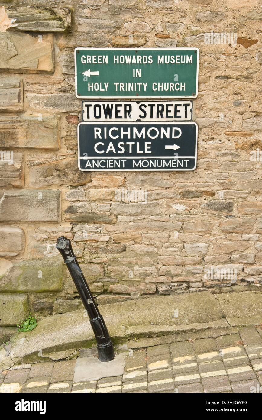 Street signs on wall of Tower Street of Richmond for the Green Howards ...