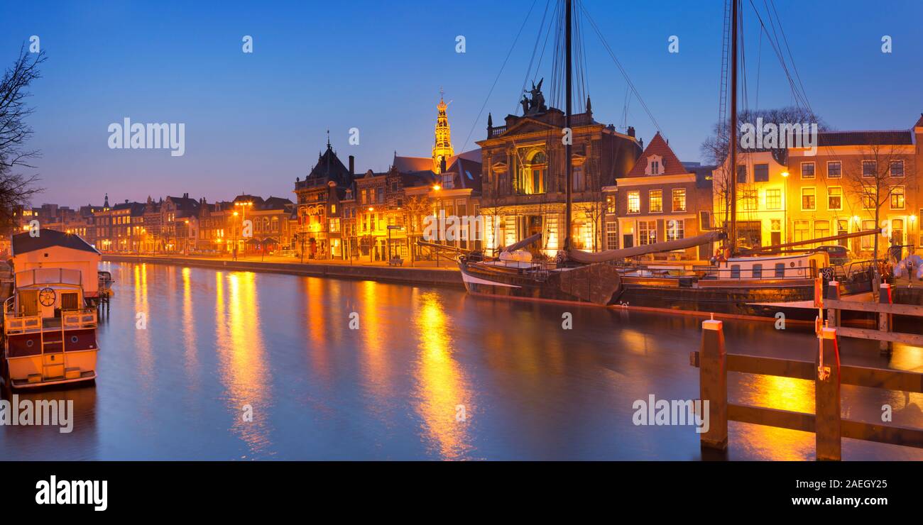 Skyline of haarlem hi-res stock photography and images - Alamy