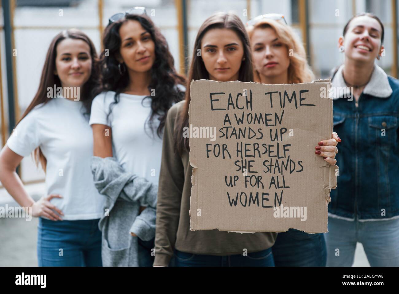 Five Girls High Resolution Stock Photography and Images - Alamy