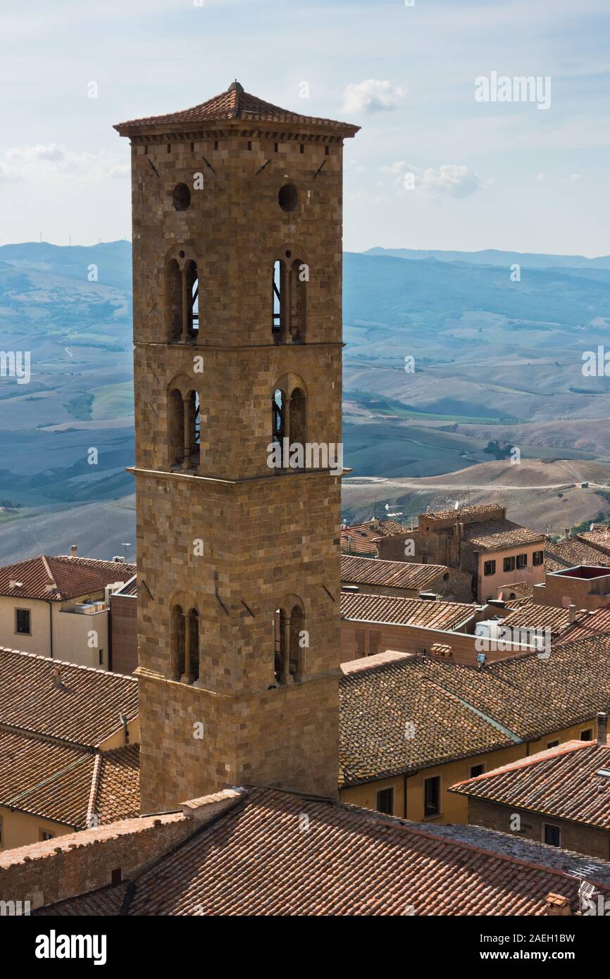 Volterra duomo hi-res stock photography and images - Alamy