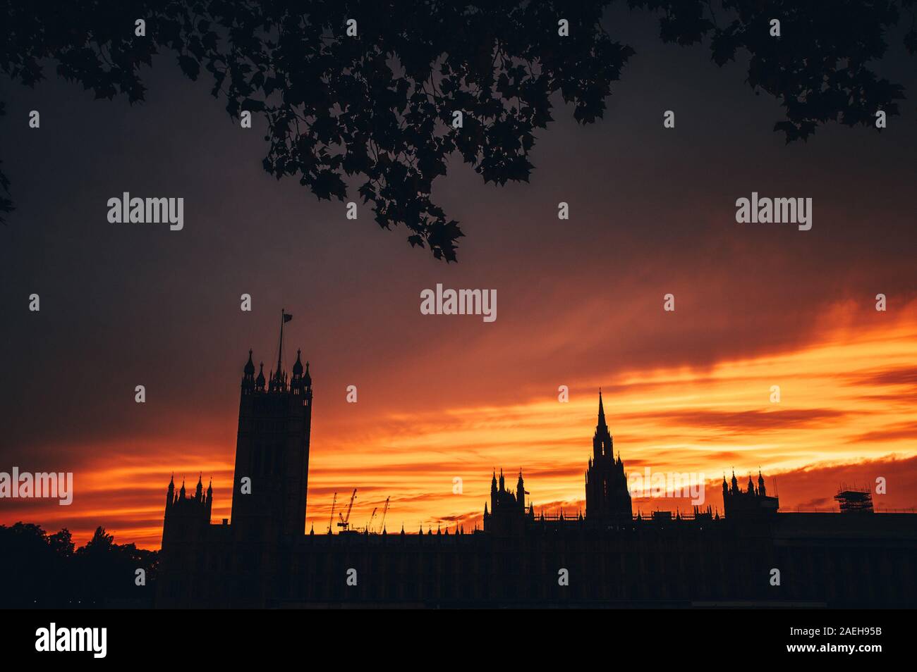 House of parliament in London, sunset sky, silhouette. Symbol of UK ...