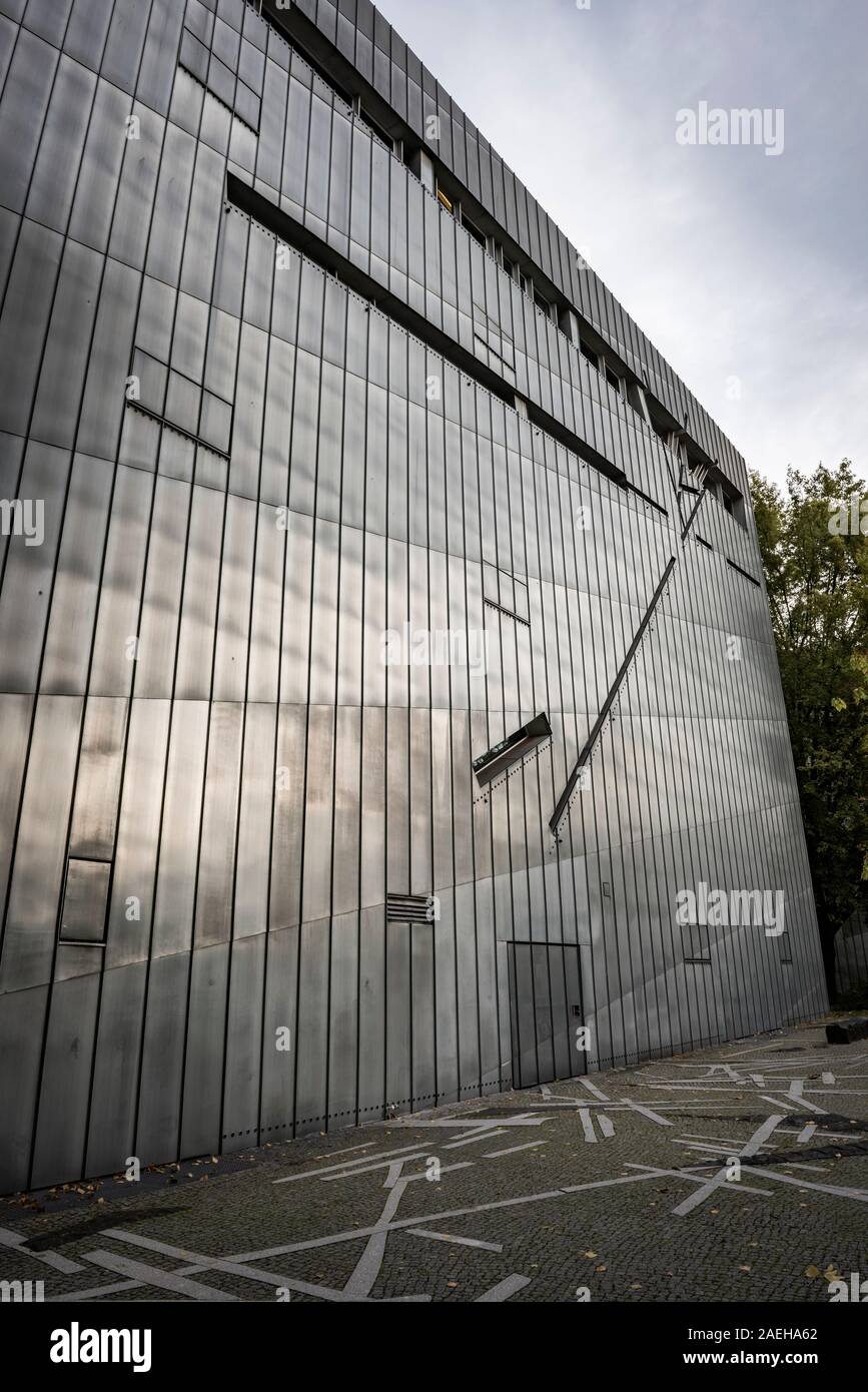 The Daniel Libeskind annex to The Jewish Museum in Berlin, Germany ...