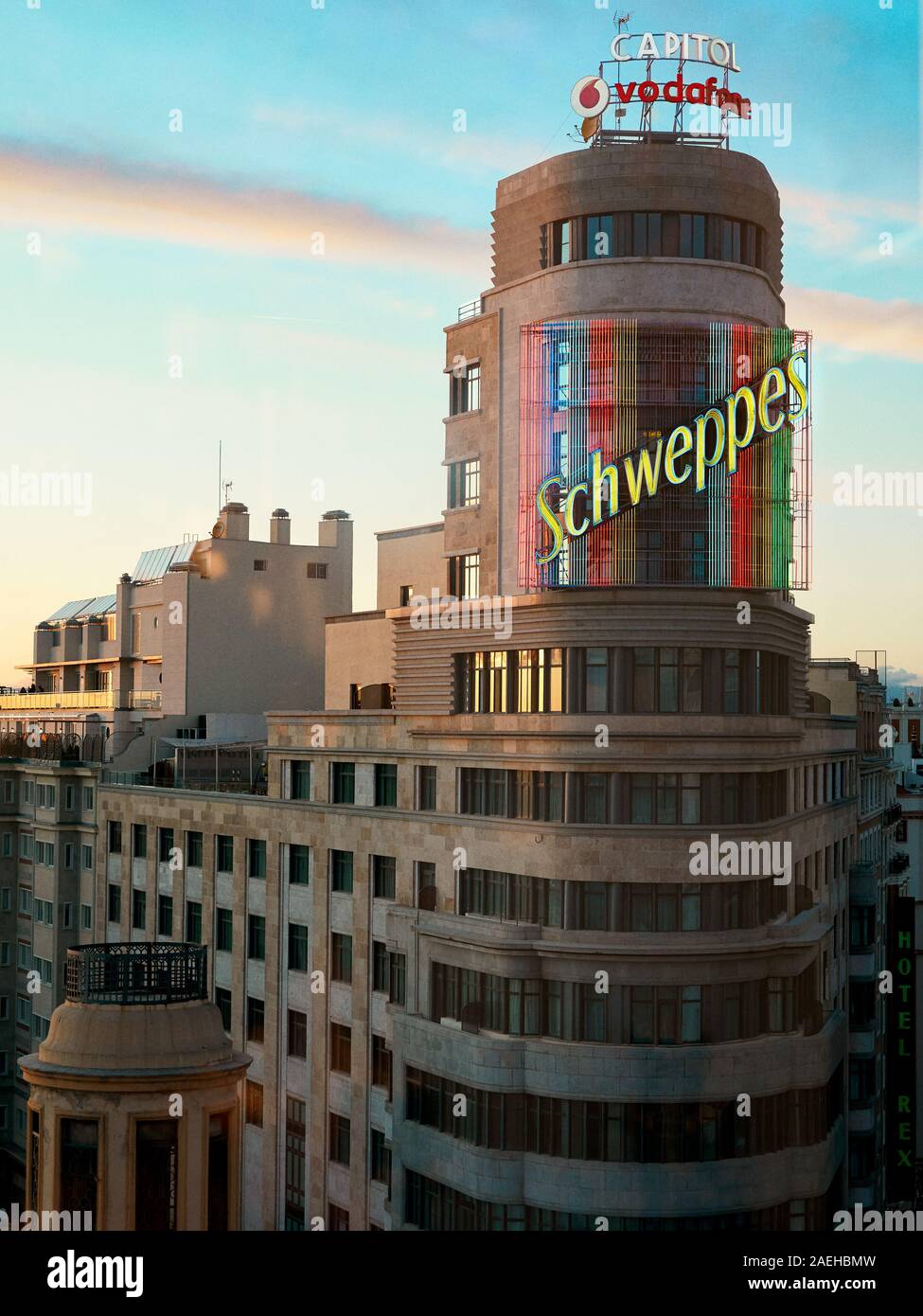 Edificio Capitol de Gran Vía, Madrid (Spain Stock Photo - Alamy