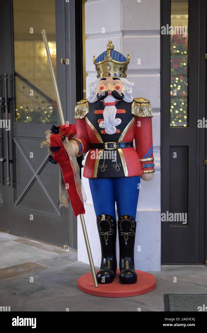 Nutcracker guard hi-res stock photography and images - Alamy