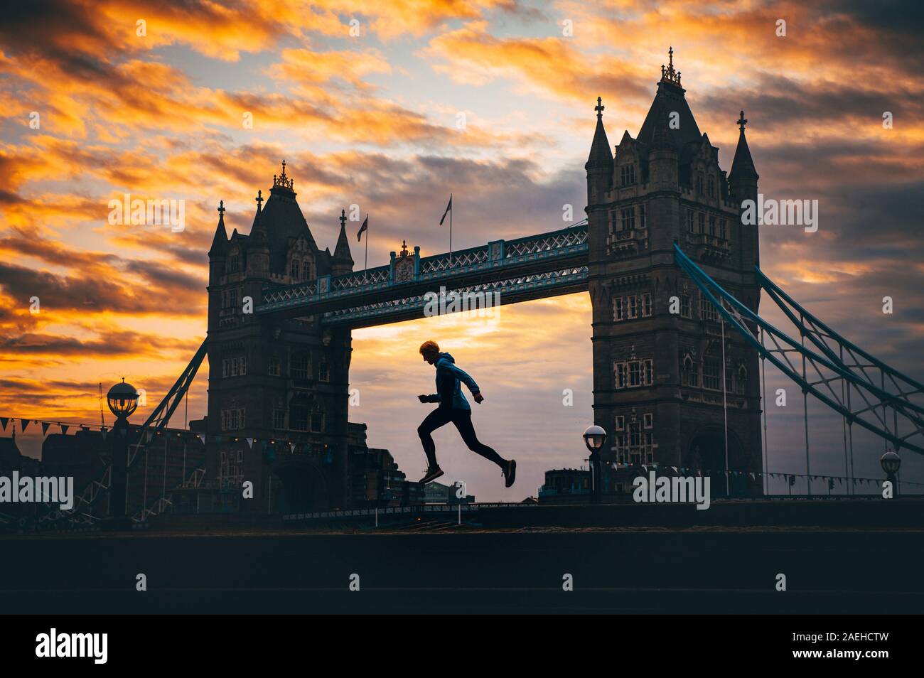 London Marathon Tower Bridge High Resolution Stock Photography and ...