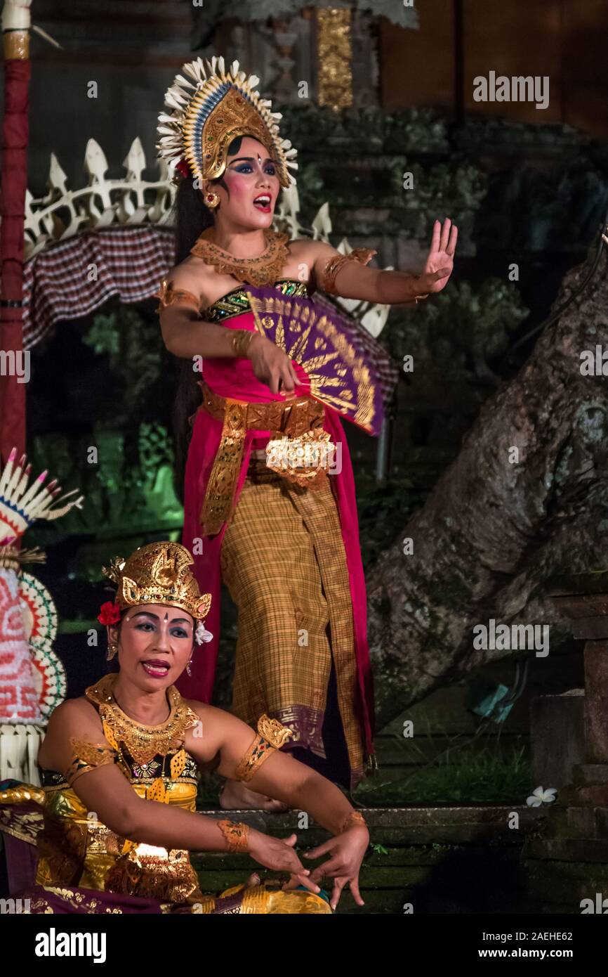 Traditional Balinese Janger performance under the stars in Ubud, Bali ...