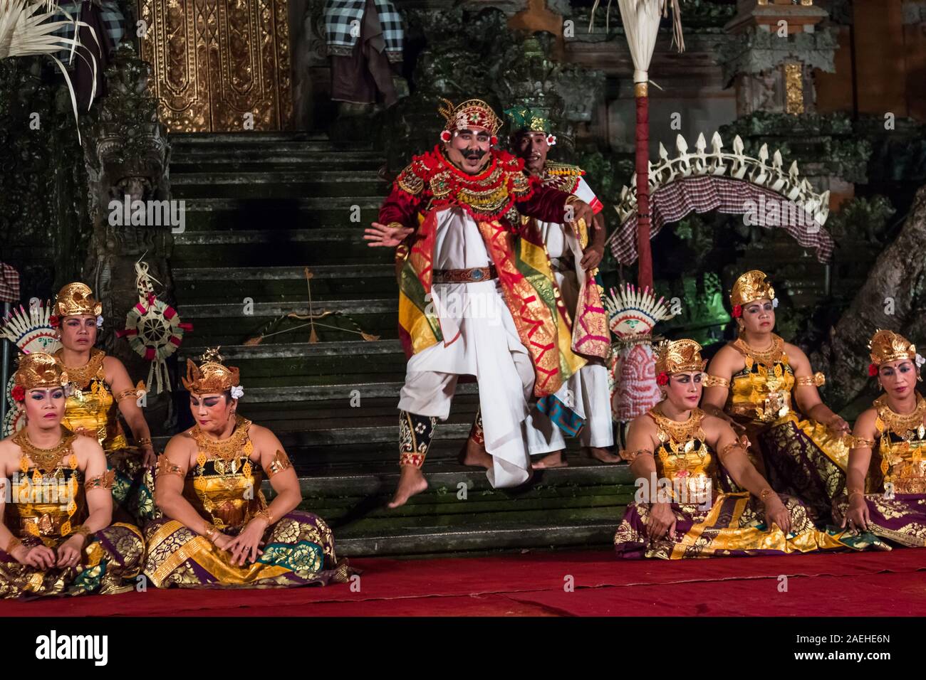 Janger dance hi-res stock photography and images - Alamy