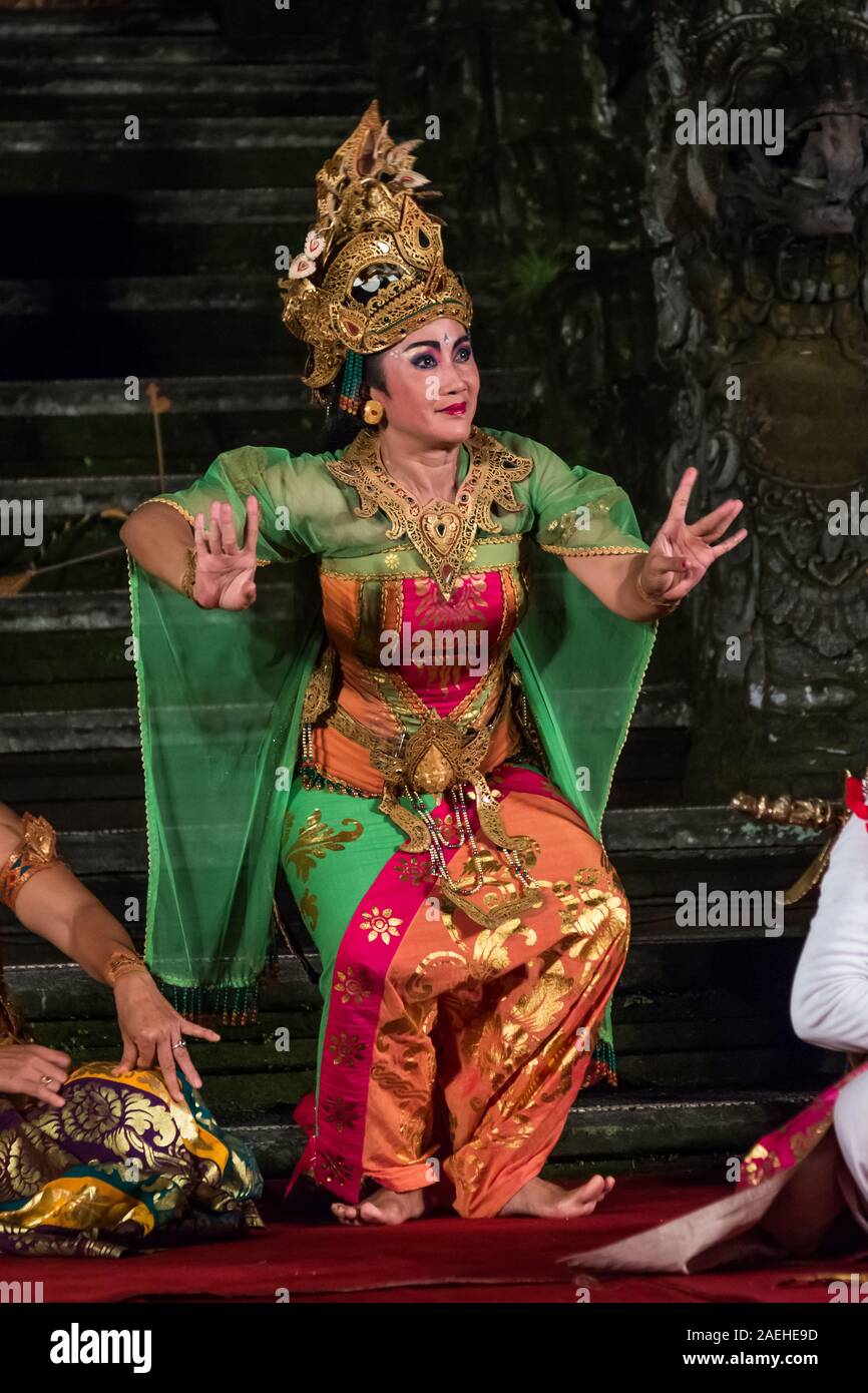 Traditional Balinese Janger performance under the stars in Ubud, Bali ...
