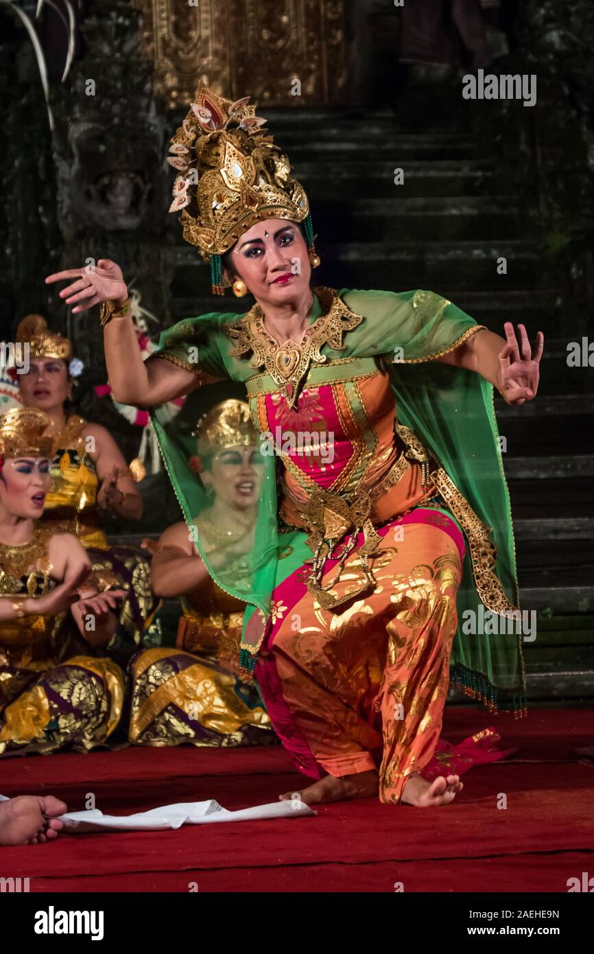 Traditional Balinese Janger performance under the stars in Ubud, Bali ...