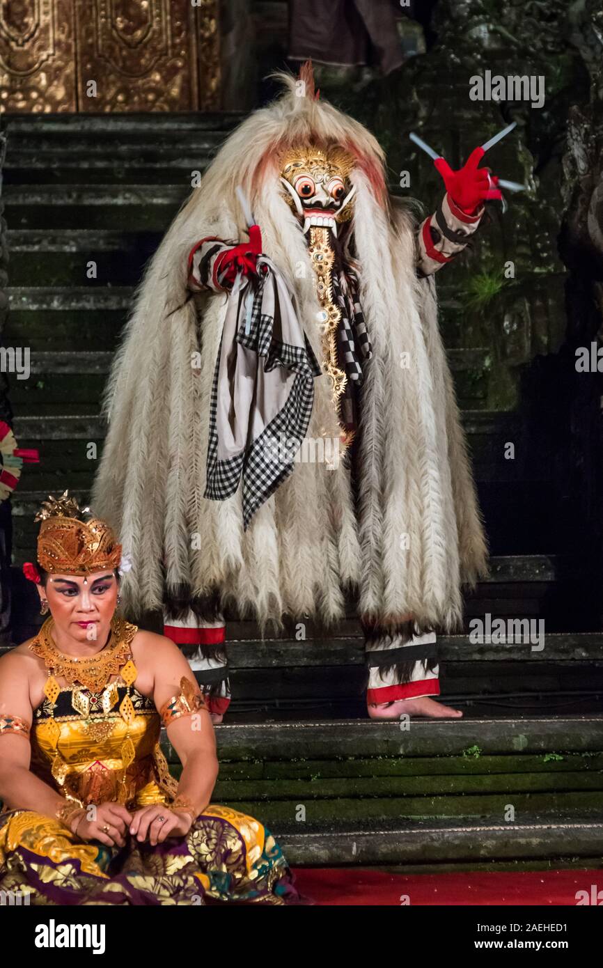Traditional Balinese Janger performance under the stars in Ubud, Bali ...