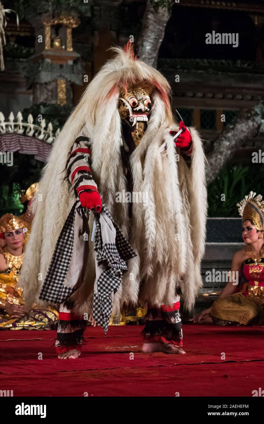 Traditional Balinese Janger performance under the stars in Ubud, Bali ...
