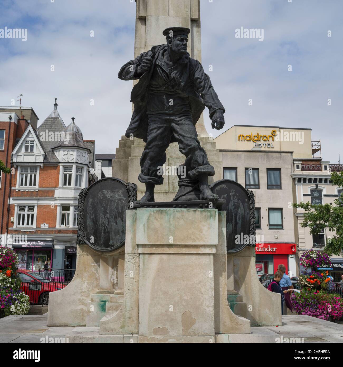 View of Diamond War Memorial, Londonderry, Northern Ireland, Ireland ...