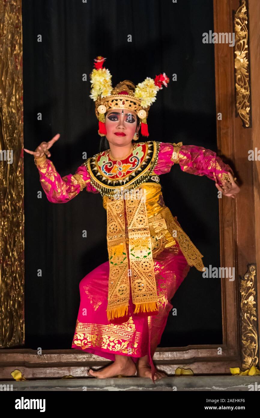 Traditional Balinese Legong performance in Ubud, Bali Stock Photo - Alamy