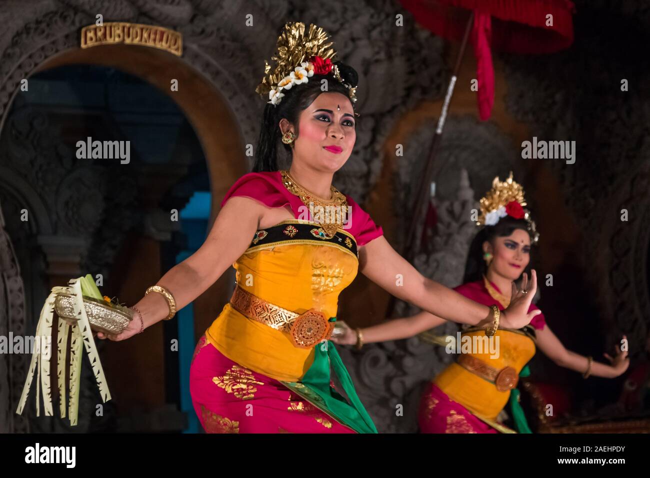 Traditional Balinese dance performance in Ubud, Bali Stock Photo - Alamy