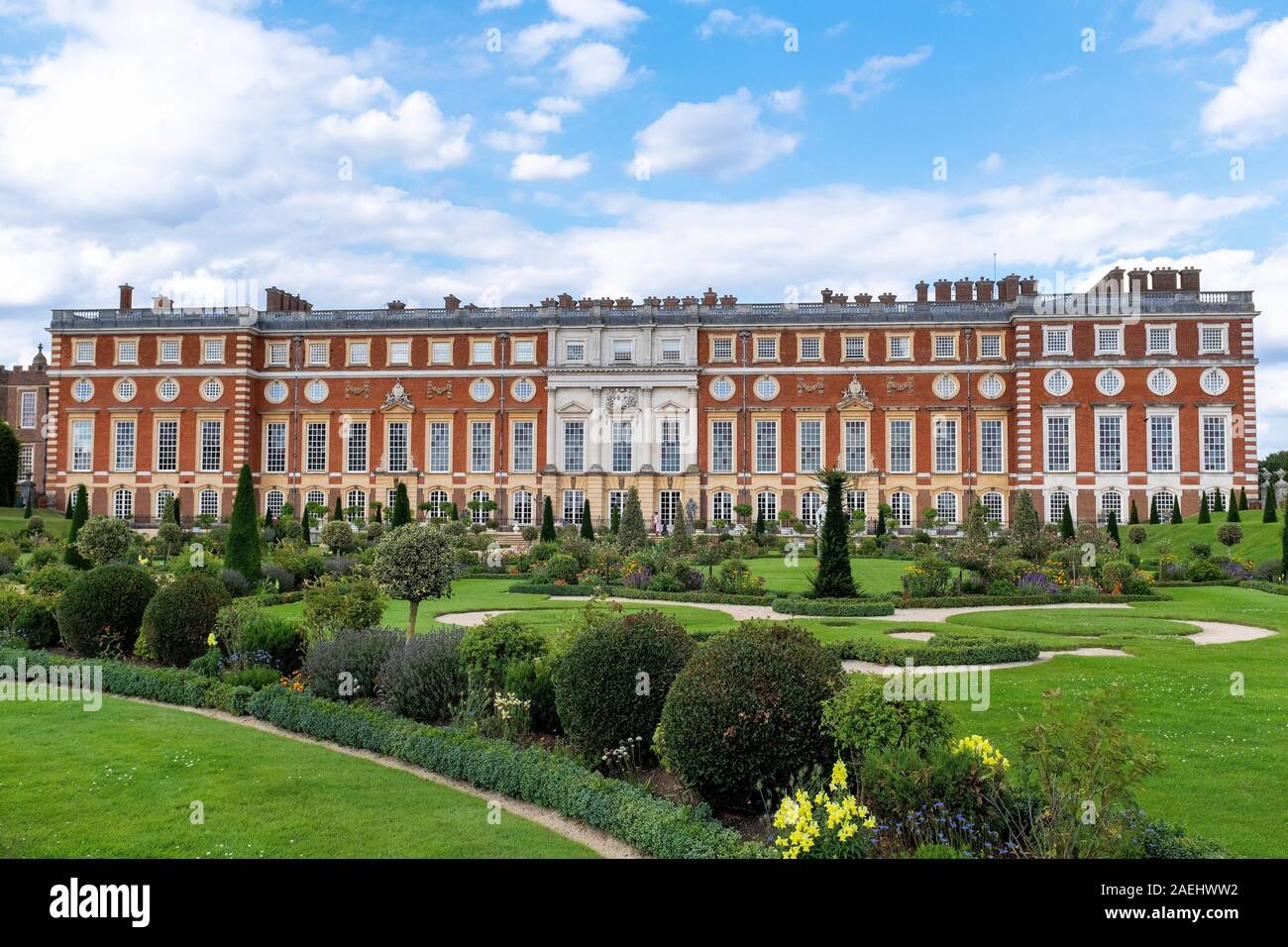 Rear view of house london hi-res stock photography and images - Alamy