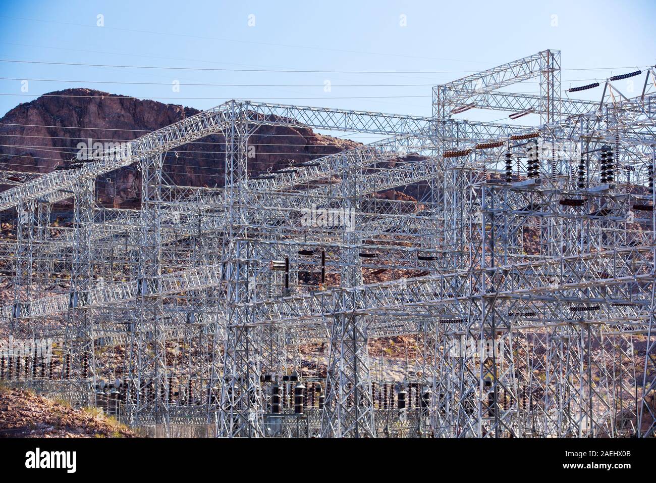 Electricity pylons america hi-res stock photography and images - Alamy