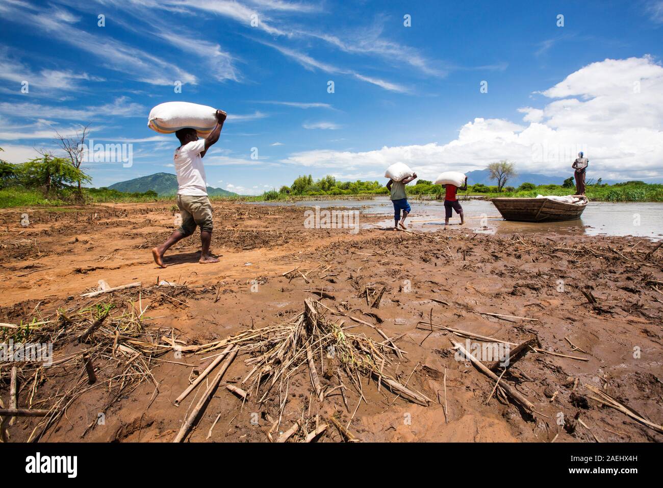 Crops destroyed by flooding hi-res stock photography and images - Alamy