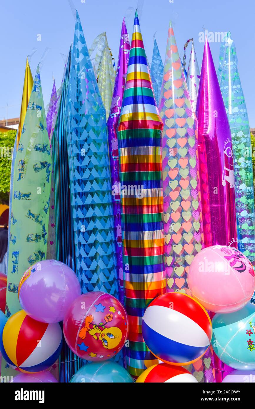 Mexican balloon vendor hi-res stock photography and images - Alamy