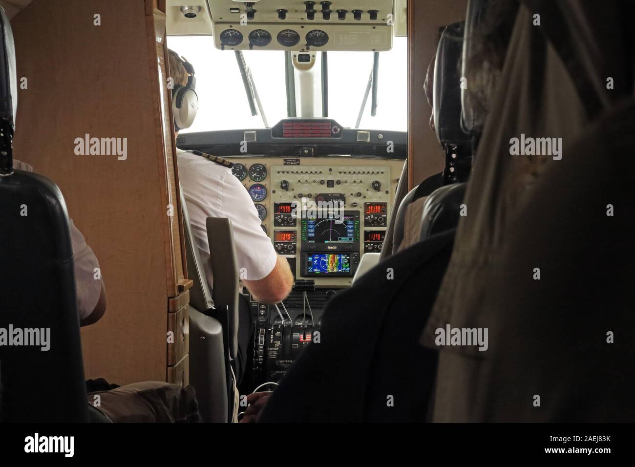 Cockpit pilot plane view hi-res stock photography and images - Alamy
