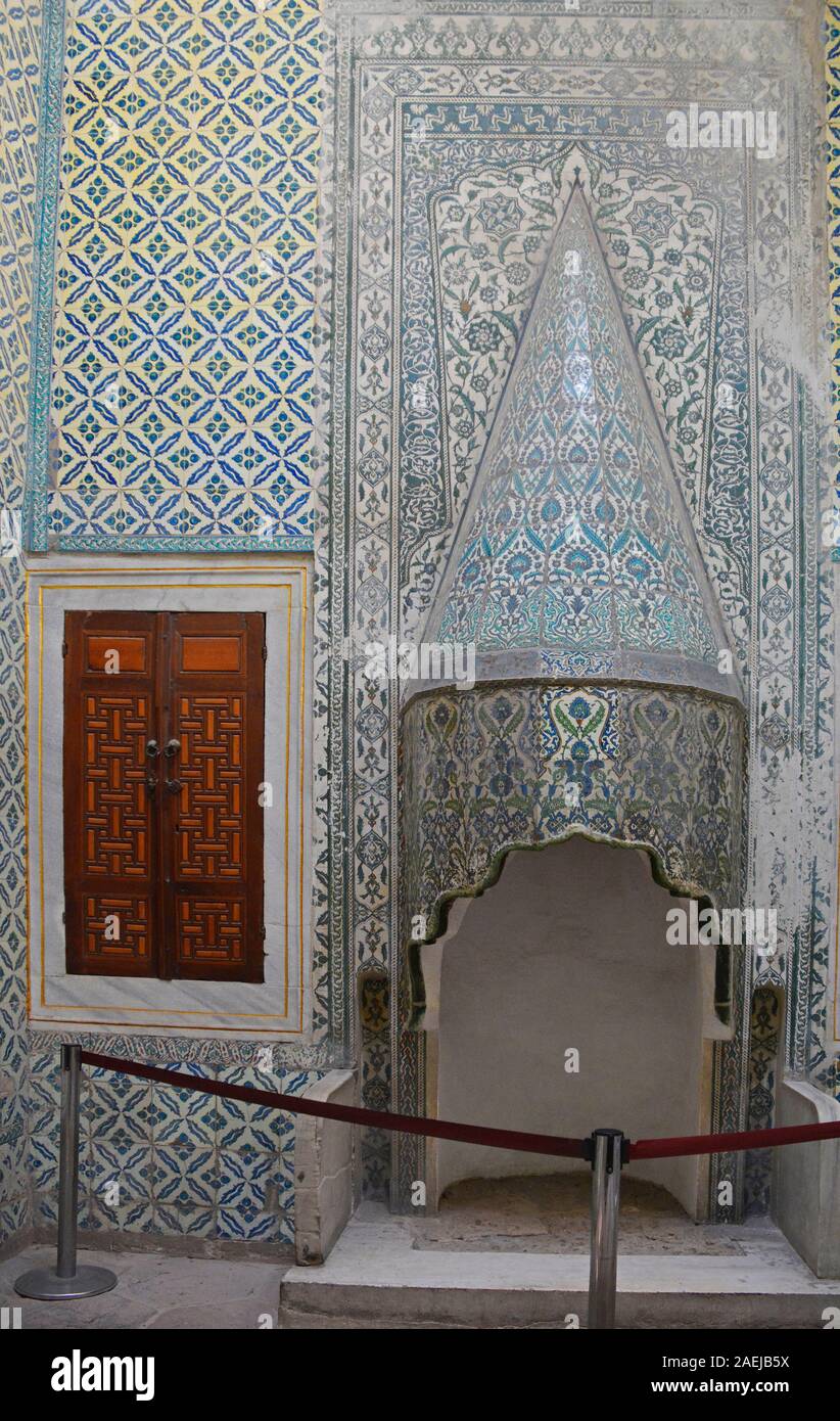 An ornate fireplace in the Harem of Topkapi Palace in Istanbul, Turkey ...
