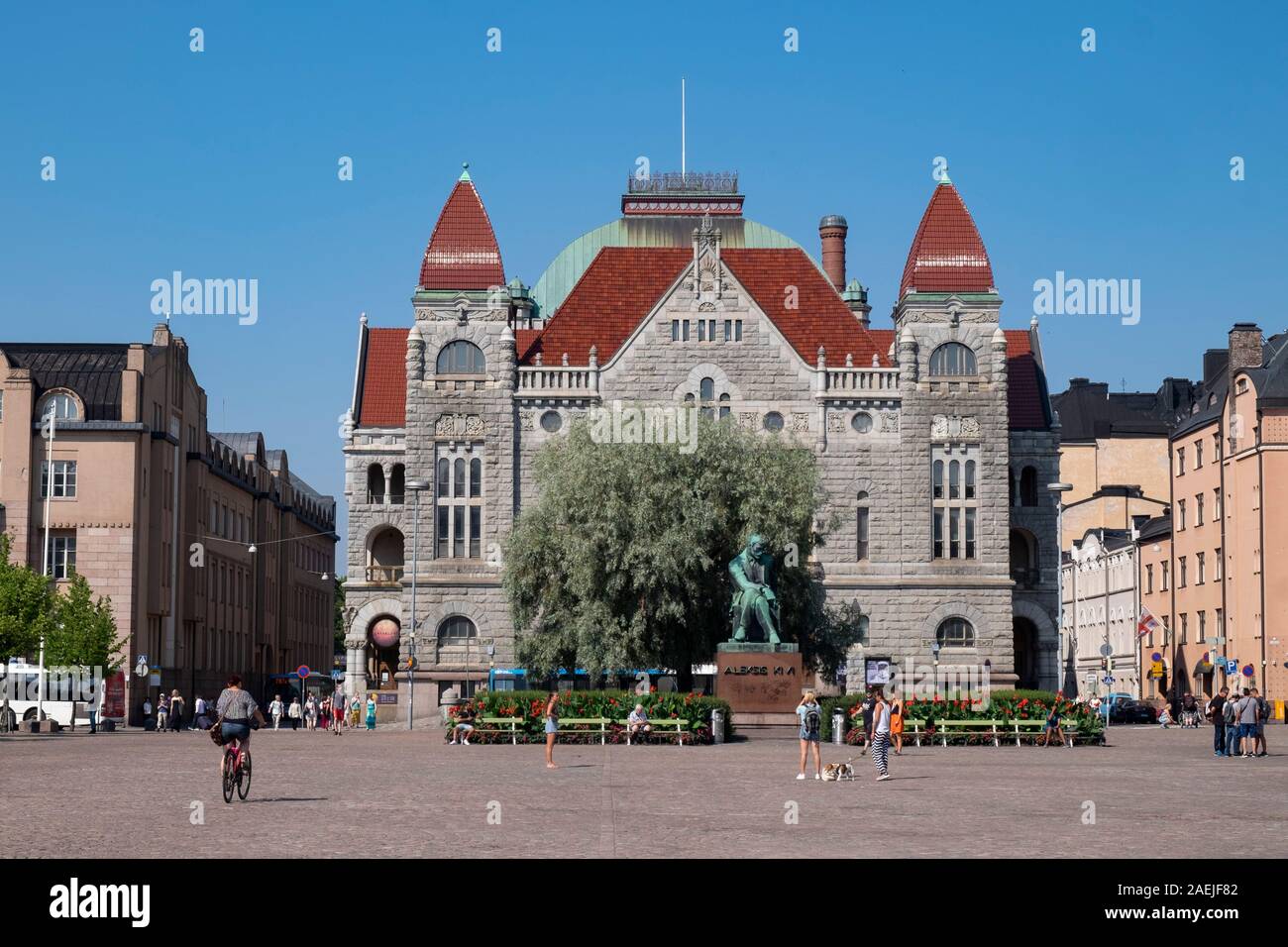 Suomen kansallisteatteri hi-res stock photography and images - Alamy