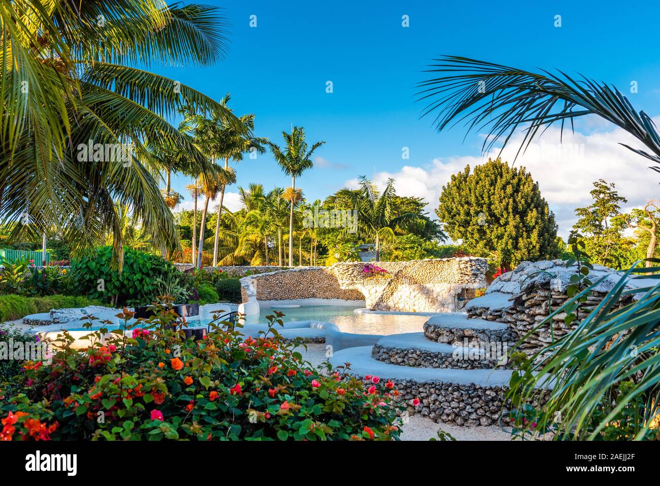 Evergreen resort hi-res stock photography and images - Alamy