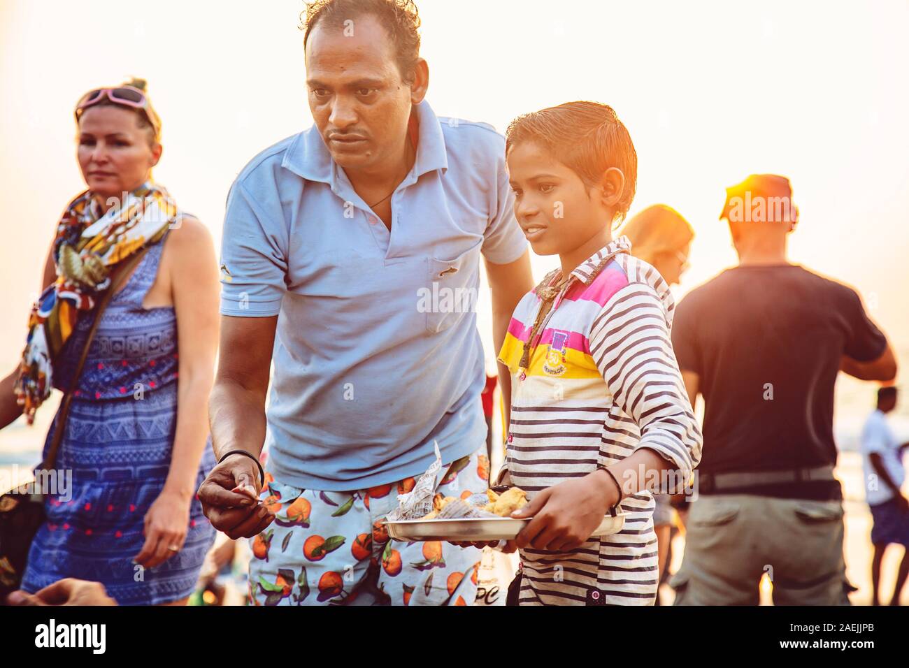 India tea sellers hi-res stock photography and images - Alamy